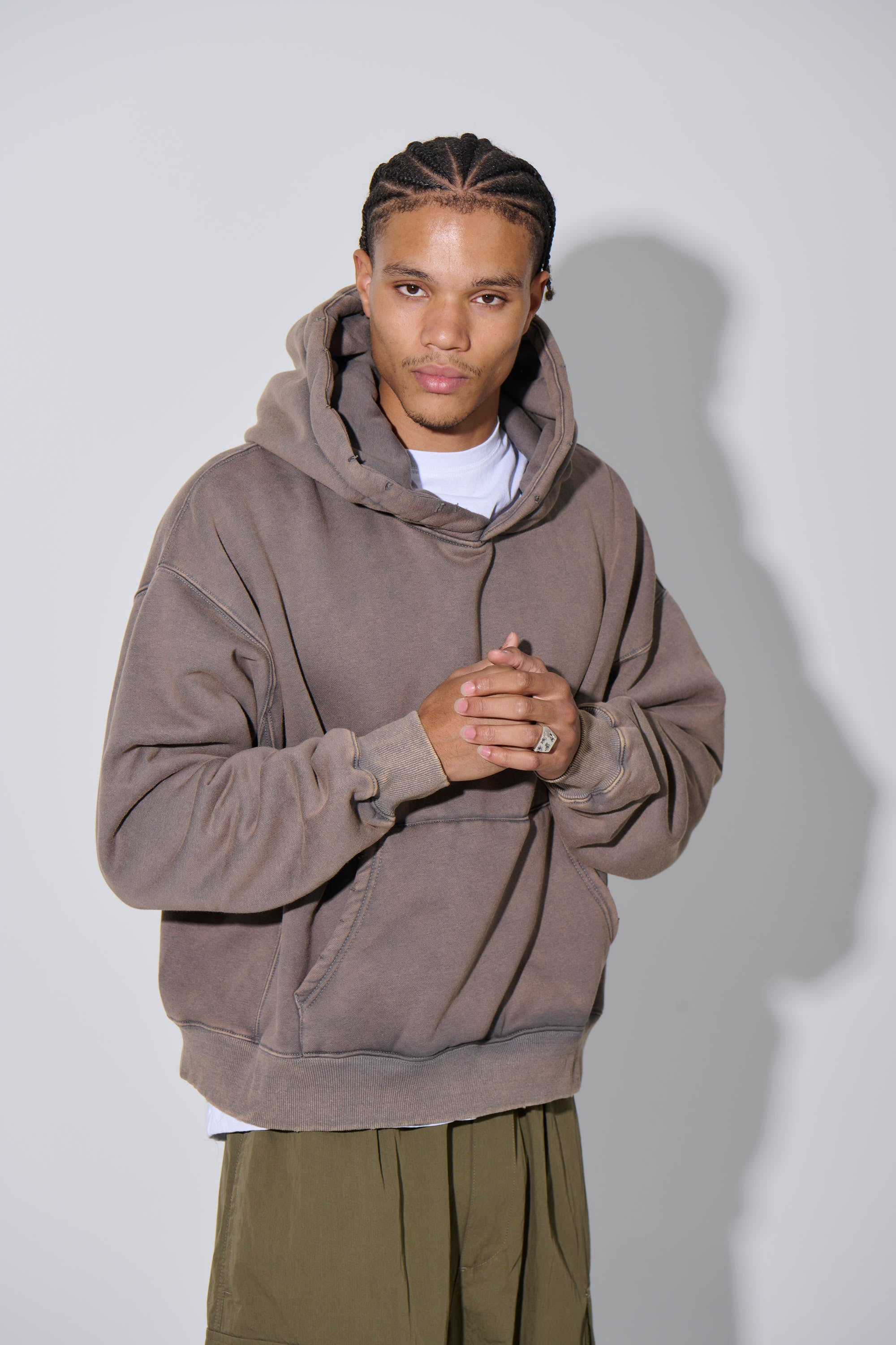 Roman Cropped Drop Hoodie Washed Choc