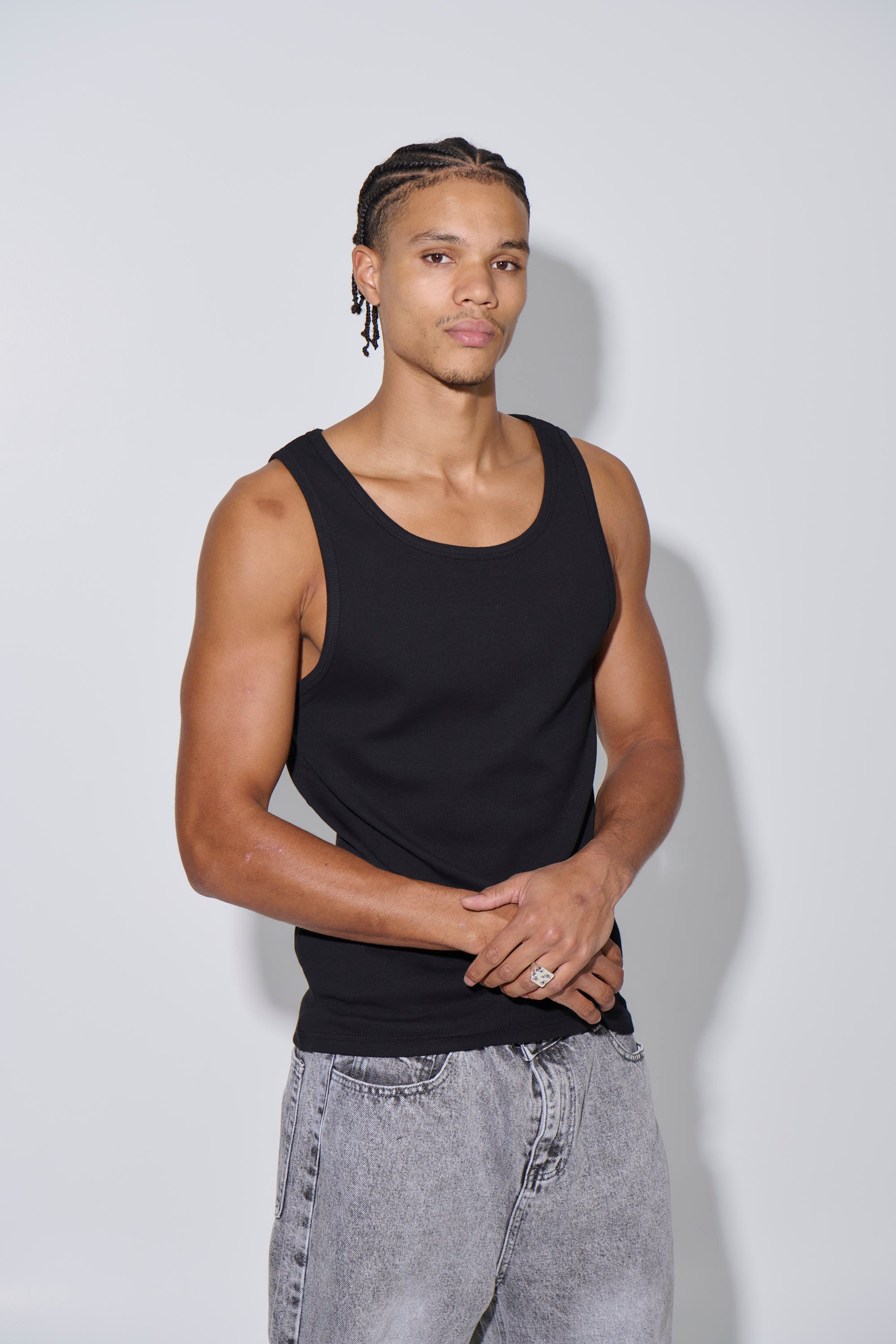 NTH Fitted Ribbed Tank Black